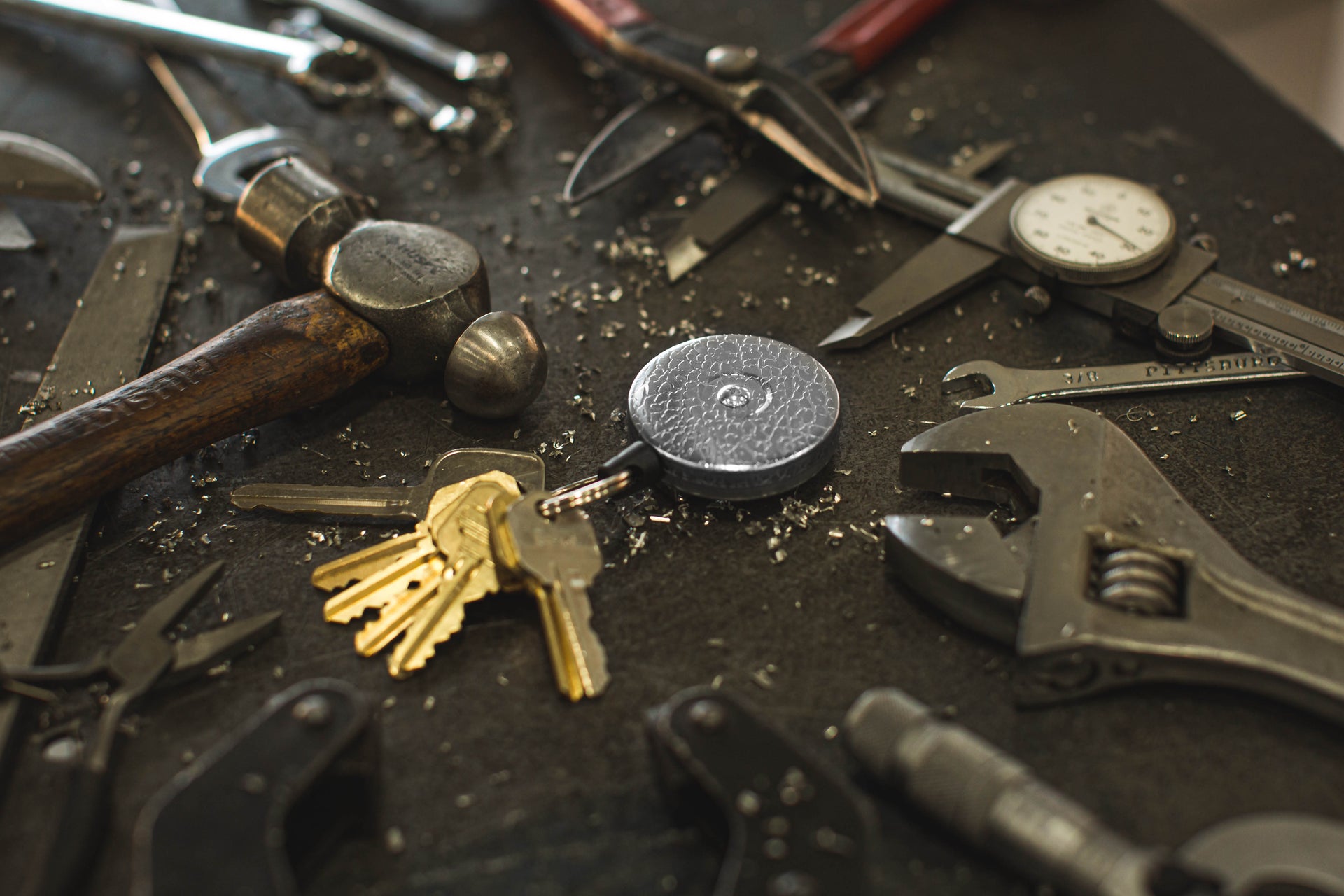 ORIGINAL Retractable Keychain in Vintage Chrome or Vinyl Black – KEY-BAK